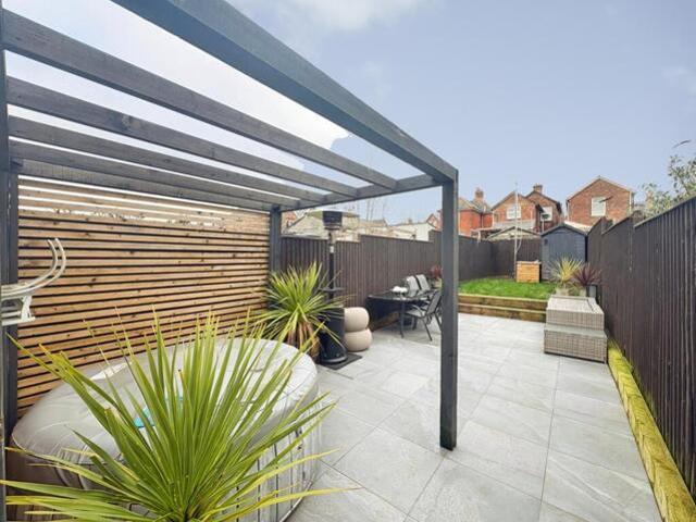 3 Bedroom House East Cowes Isle Of Wight 101278165