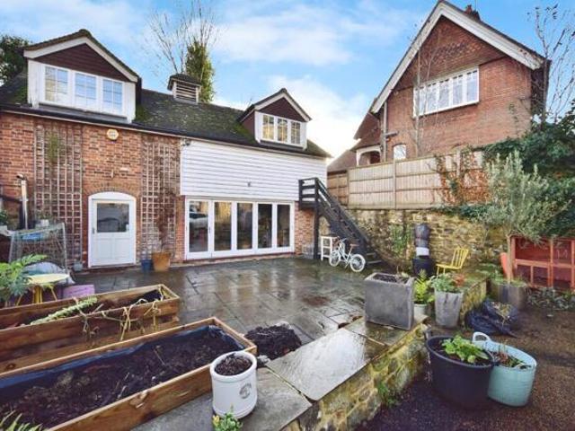 3 Bedroom House East Malling Kent 100987994