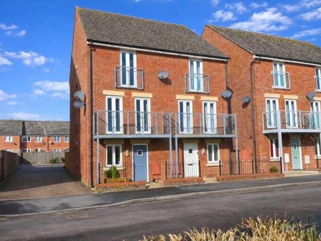 3 Bedroom House Eastleigh Hampshire 101119429