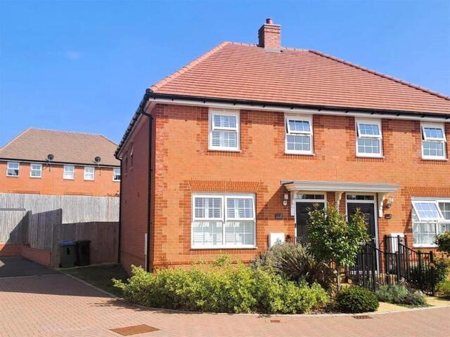 3 Bedroom House Ecclesden Park Ecclesden Park 98765745
