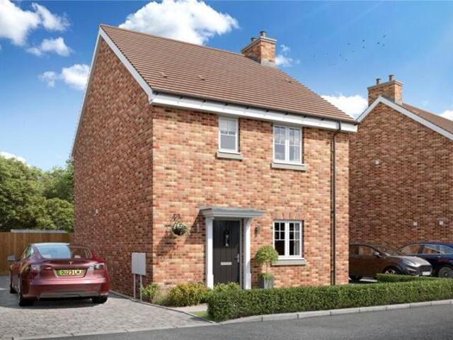3 Bedroom House Egham Surrey 99895476