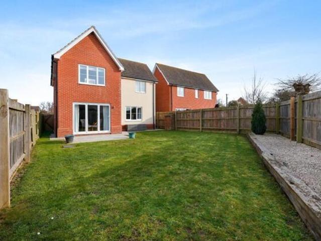 3 Bedroom House Elmstead Elmstead LS101996029
