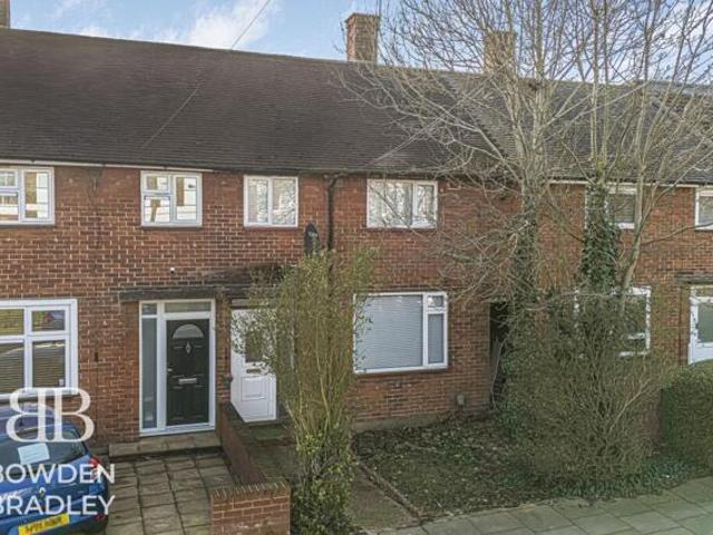 3 Bedroom House Epping Forest Greater London LS100366344