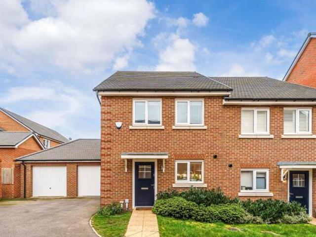 3 Bedroom House Epsom Surrey LS101892404