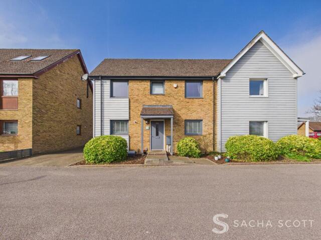 3 Bedroom House Epsom Surrey 100881699