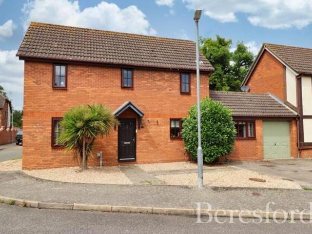 3 Bedroom House Essex Essex 98903475