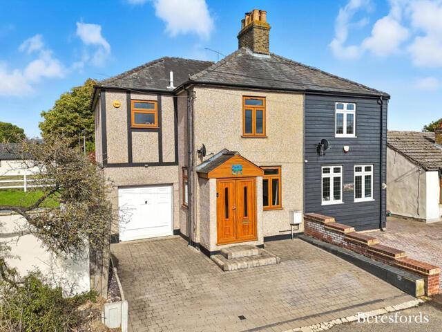 3 Bedroom House Essex Essex 98969316