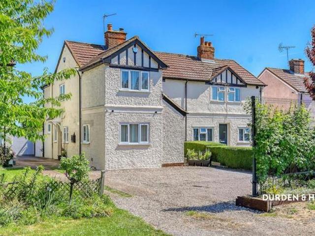 3 Bedroom House Essex Essex 99523812