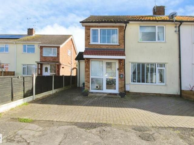3 Bedroom House Essex Essex LS100342846