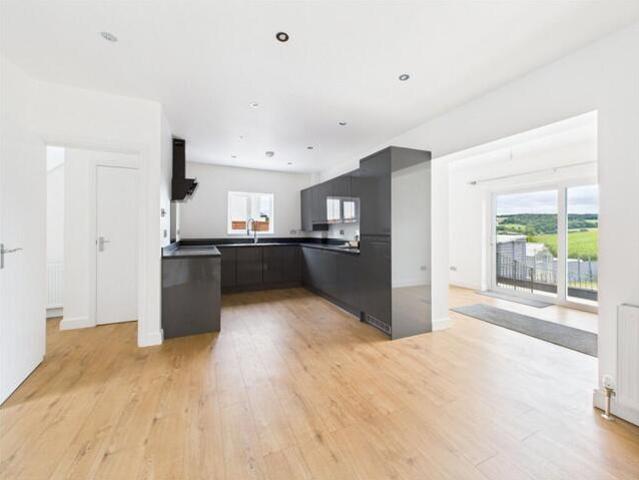 3 Bedroom House Exeter Devon 101199802
