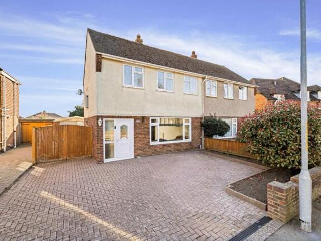 3 Bedroom House Folkestone Kent 101119364