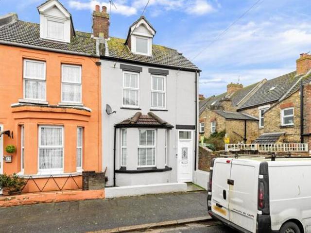 3 Bedroom House Folkestone Kent 99926282