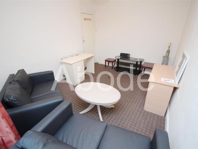 3 Bedroom House for rent at Brudenell Street, Hyde Park, Leeds