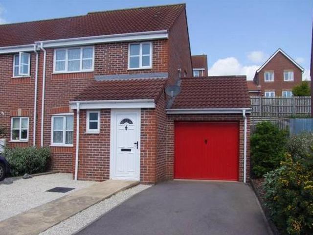 3 bedroom house for rent in 12 Hill Top WayNewhavenEast Sussex BN9