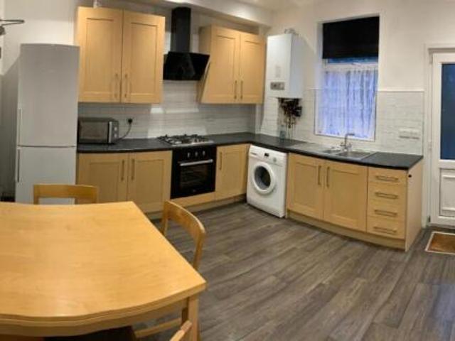 3 bedroom house for rent in 172 Northfield Road, Crookes, S10