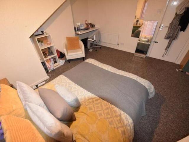3 bedroom house for rent in 199 Cardigan Lane 3 bed, LS6