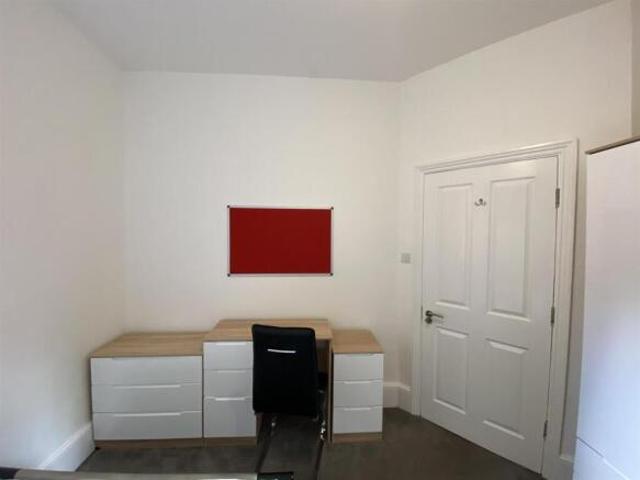 2 bedroom house for rent in 31 Priory Road, Cambridge, CB5