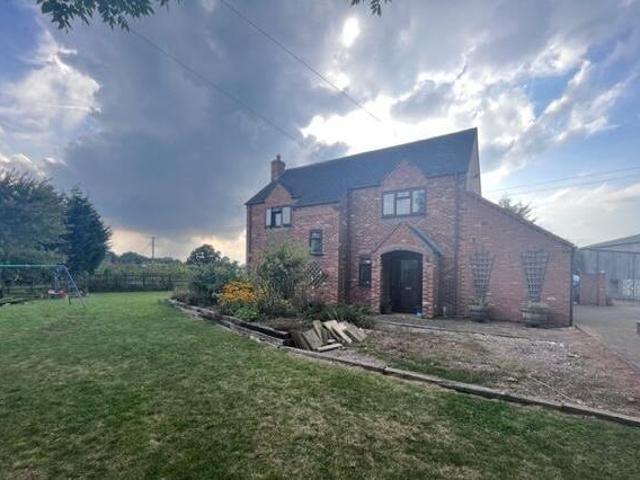 3 Bedroom House For Rent In Coton Clanford