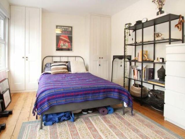 3 bedroom house for rent in Coningsby Road, Ealing, W5