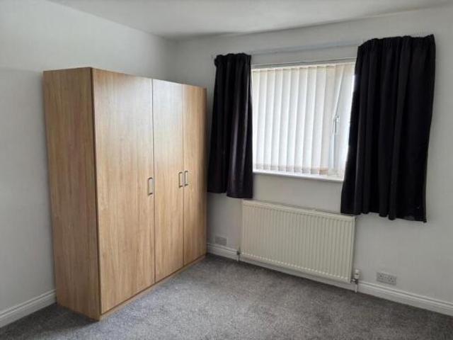 3 bedroom house for rent in Cornfield Avenue, Huddersfield, HD3