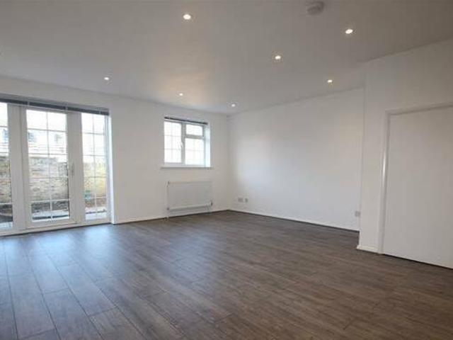 3 bedroom house for rent in Capstan Ride ENFIELD EN2
