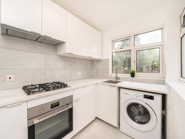 3 bedroom house for rent in Carew Road, Mitcham, CR4