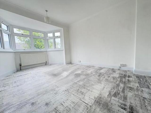 3 bedroom house for rent in Carstairs Road, Catford, SE6