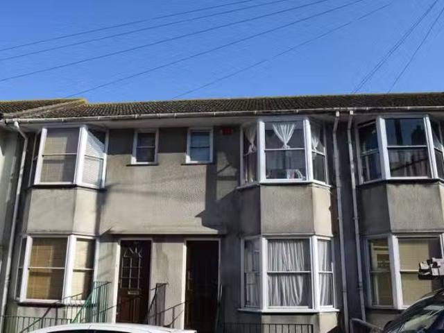 3 bedroom house for rent in Centurion Road, Brighton BN1 3LN.