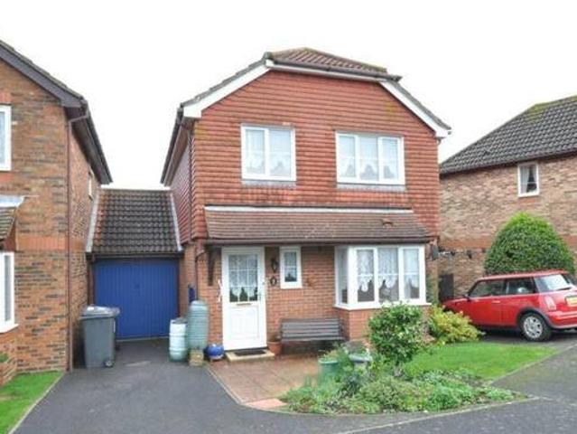 3 bedroom house for rent in Chapel Barn CloseHailsham BN27