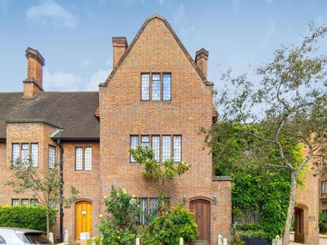 3 Bedroom House For Rent In Chelsea
