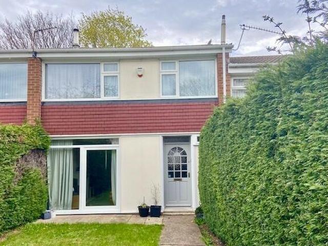 3 Bedroom House For Rent In Clifton
