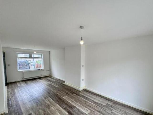 3 Bedroom House For Rent In Clifton
