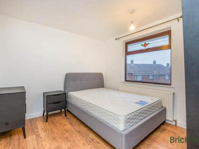 3 bedroom house for rent in Culverwell Road, Bristol, BS13