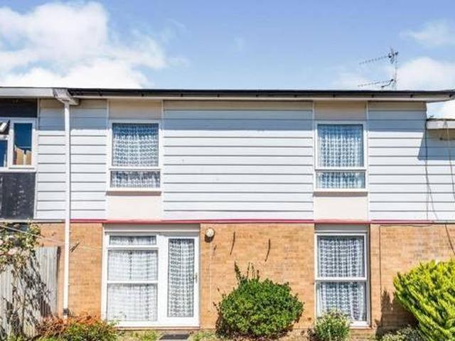3 bedroom house for rent in Abbey Road BASINGSTOKE RG24