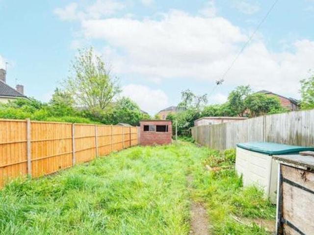 3 Bedroom House For Rent In Acton, London