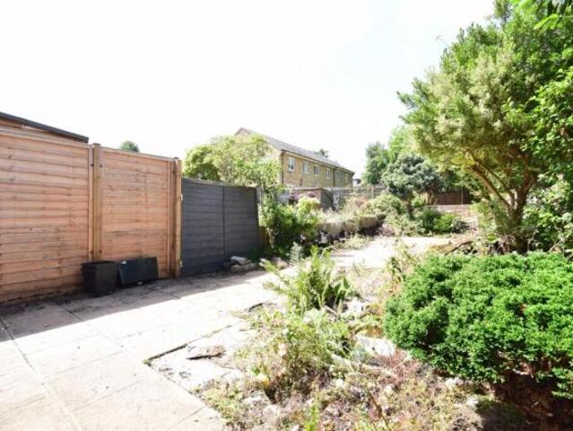 3 bedroom house for rent in Adamsrill Road, Sydenham, SE26