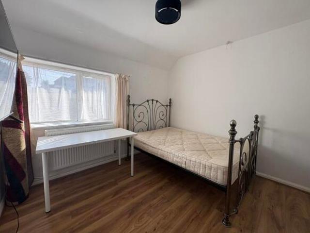 3 bedroom house for rent in Arlington Crescent, BN1 9AP, Brighton, BN1
