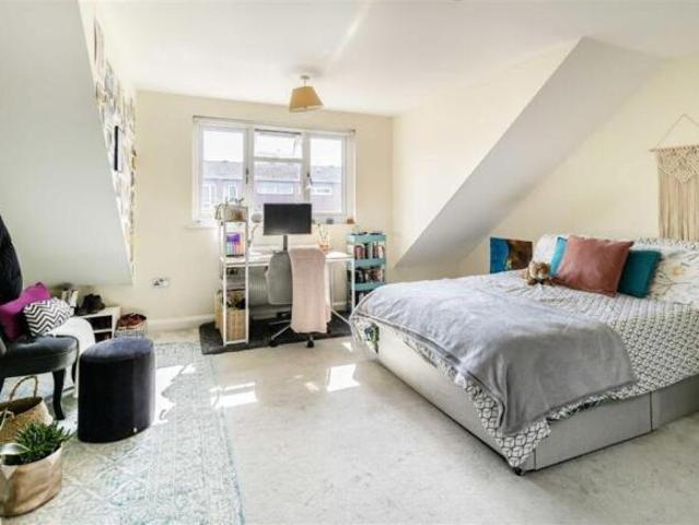 3 bedroom house for rent in Armitage Road, Greenwich, SE10