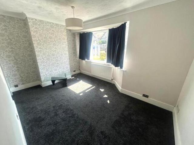 3 bedroom house for rent in Ashen Drive, Dartford, DA1
