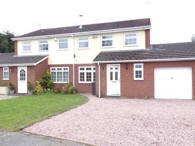 3 bedroom house for rent in Ashtree Farm Court Willaston CH64