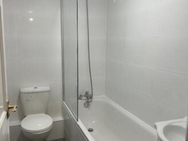 3 bedroom house for rent in Aspen Close, Ealing, W5