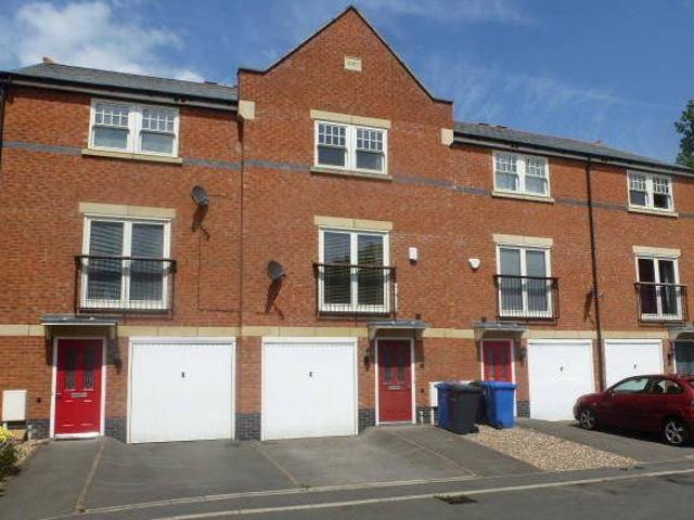 3 bedroom house for rent in Auriga Court Derby DE1 3RH DE1