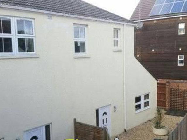 3 bedroom house for rent in AVAILABLE FOR SEPTEMBER 2021 3 double bedroom student property Boscomb