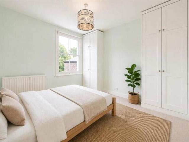 3 bedroom house for rent in Bousfield Road, New Cross, London, SE14