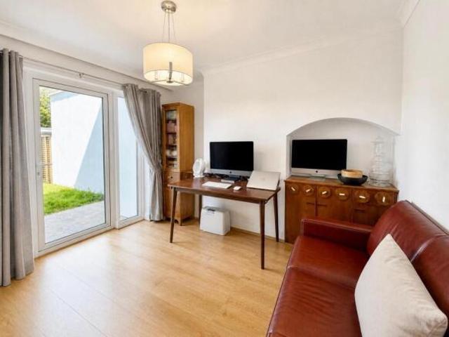 3 bedroom house for rent in Barrington Road, Sutton, SM3