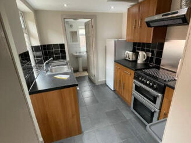 3 bedroom house for rent in Bethnal Green, Hull, HU6