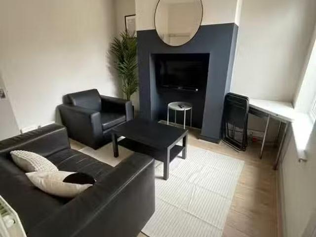 3 bedroom house for rent in Bethnal Green, Hull, HU6