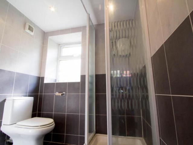 3 bedroom house for rent in BEECHWOOD VIEW, Leeds, LS4