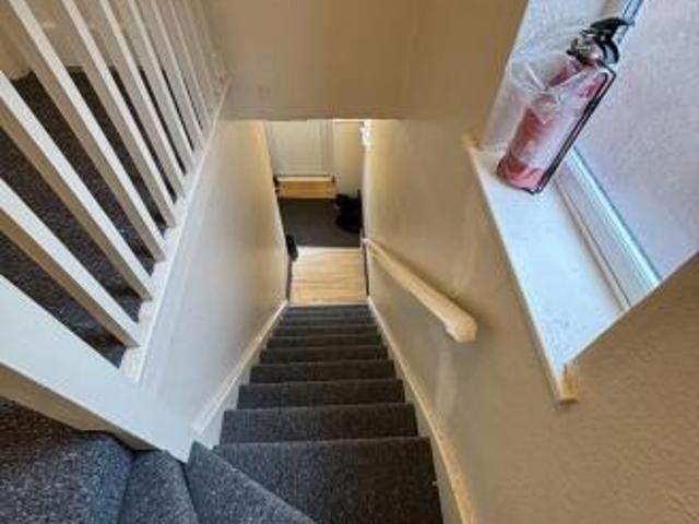 3 bedroom house for rent in Beeston Road, Nottingham, NG7