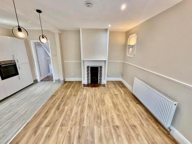 3 bedroom house for rent in Bemister Road, BH9